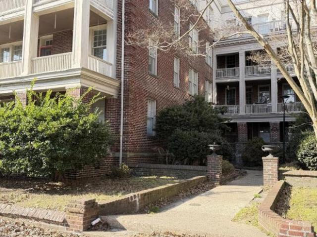 2 Br, 2 bath, Apartment 230 East 40th Street