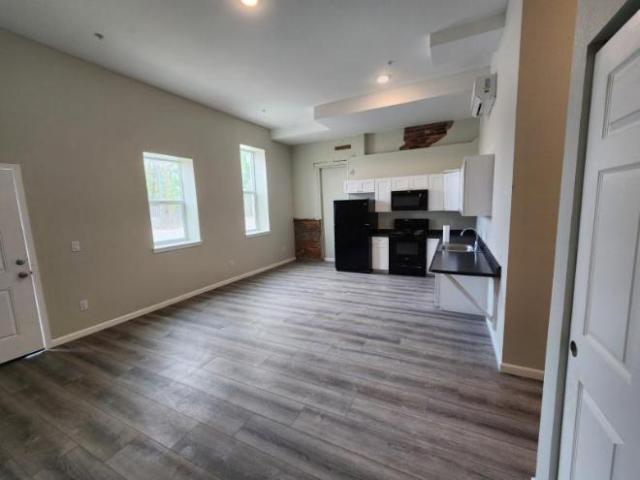2 Br, 2 bath, Other 2604 Furrs St