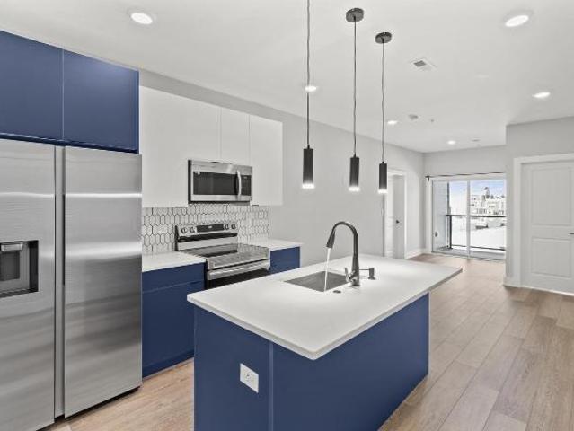 2 Br, 2 bath, Other 2626 Trenton Avenue