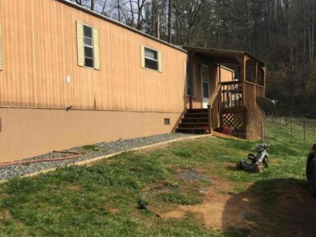 2 Br, 2 bath, Single Family Home 16 Pinnacle Dr