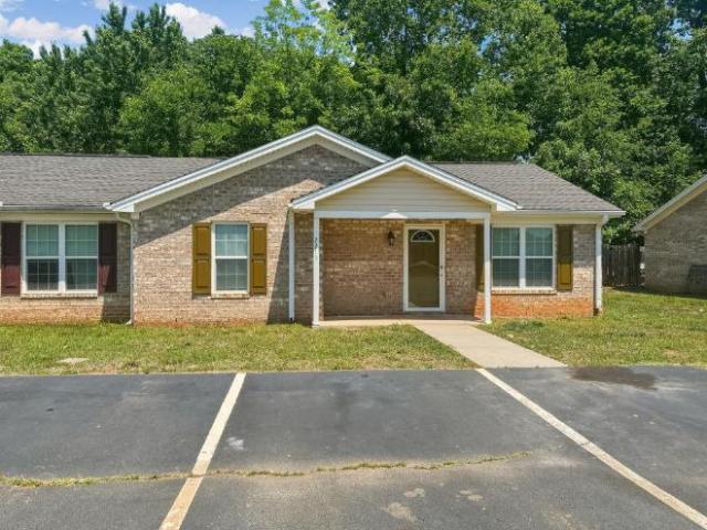 2 Br, 2 bath, Single Family Home 2215 Moran St