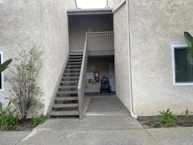 2 Br, 2 bath, Single Family Home 8650 Via Mallorca