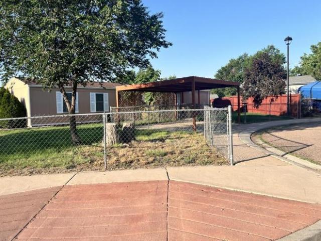 2 Br, 2 bath, Single Family Home 933 Desert Cir