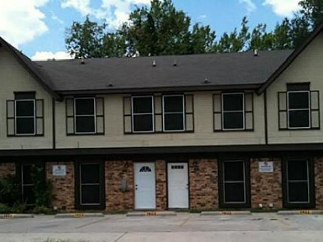 2 Br, 2 bath, Single Family 1403 Shufford St