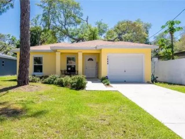 2 Br, 2 bath, Single Family 1448 Oak St