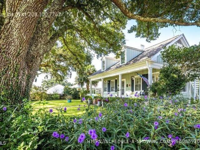 2 Br, 2 bath, Single Family 145 St Francis St