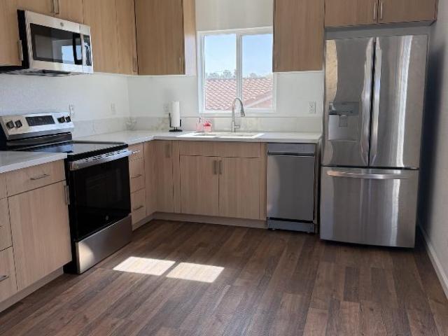 2 Br, 2 bath, Single Family 1527 Jasper Ave