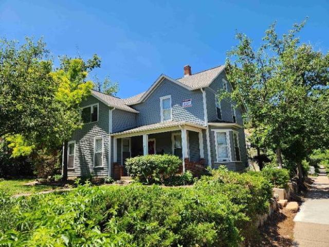 2 Br, 2 bath, Single Family 1567? 9th St