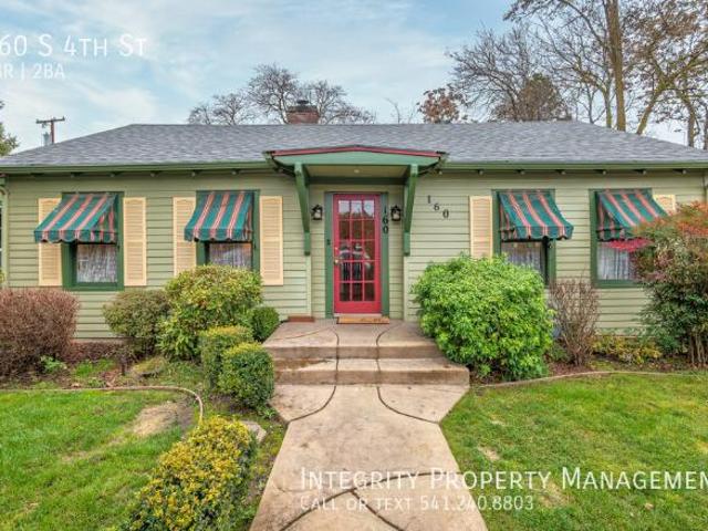 2 Br, 2 bath, Single Family 160 S 4th St