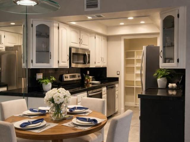 2 Br, 2 bath, Single Family 16635 N Cave Creek Road