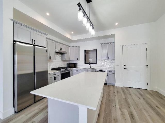 2 Br, 2 bath, Single Family 1704 West Lincoln Street
