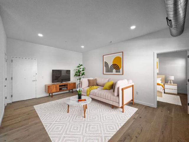 2 Br, 2 bath, Single Family 170 Monmouth Street