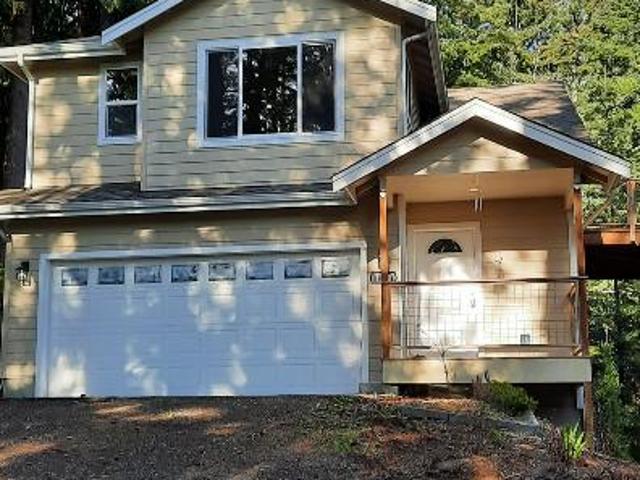 2 Br, 2 bath, Single Family 1710 Sapphire Trl
