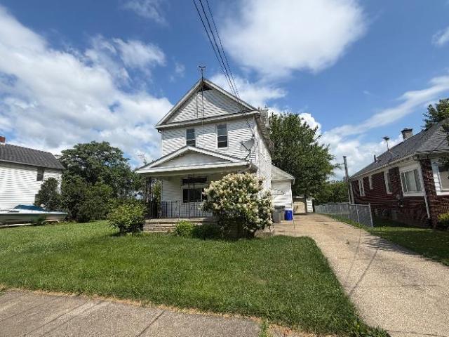 2 Br, 2 bath, Single Family 1742 Midland Ave