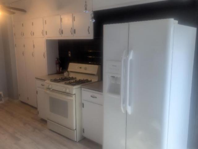 2 Br, 2 bath, Single Family 1744 Edgewood St Ne