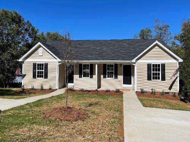 2 Br, 2 bath, Single Family 1809 Alyssum Pl