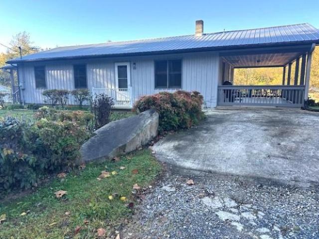 2 Br, 2 bath, Single Family 180 Old California Creek Rd