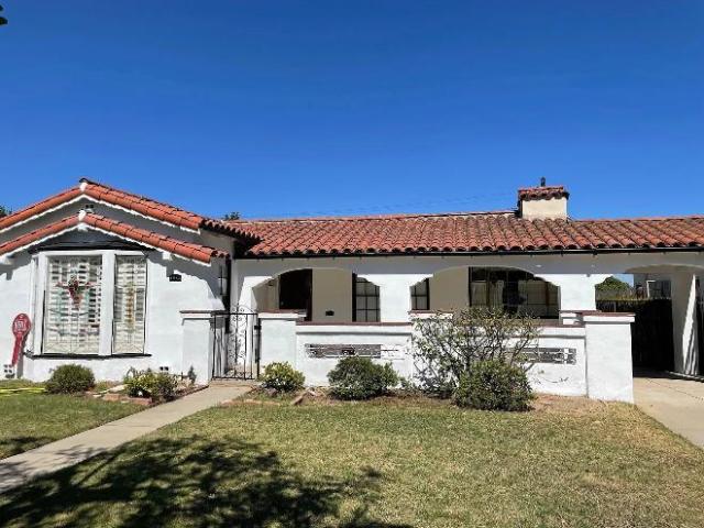2 Br, 2 bath, Single Family 1844 S Wooster St