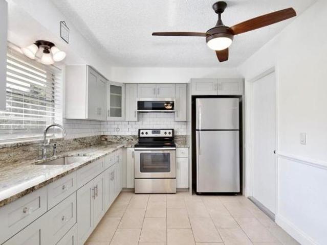 2 Br, 2 bath, Single Family 1847 Fayetteville Ave