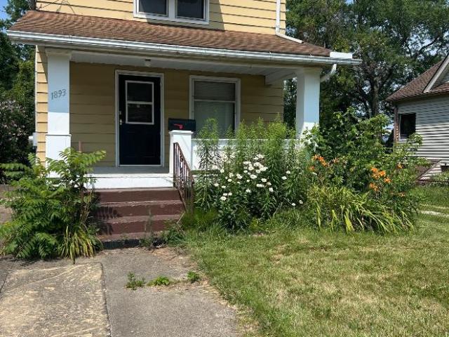 2 Br, 2 bath, Single Family 1893 Larchmont Ave NE