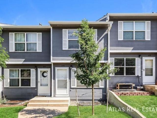 2 Br, 2 bath, Single Family 1995 Oakcrest Circle