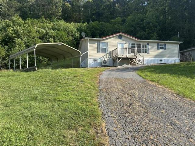 2 Br, 2 bath, Single Family 100 Kelbee Drive