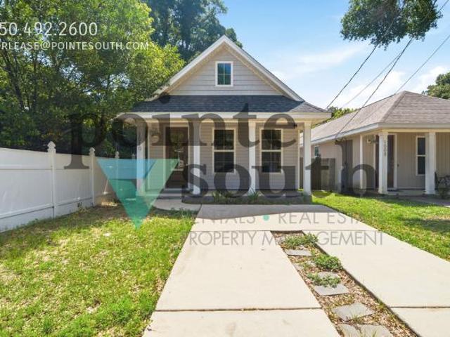 2 Br, 2 bath, Single Family 1010 N D St