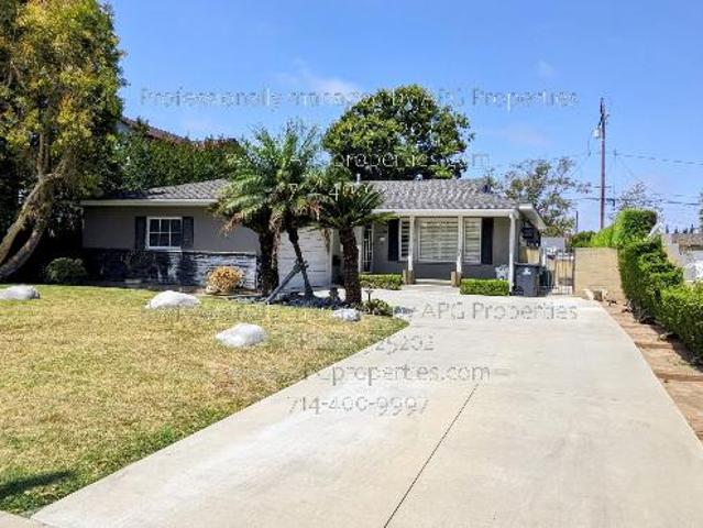 2 Br, 2 bath, Single Family 1022 N Baker St