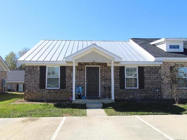 2 Br, 2 bath, Single Family 102 Waybill Circle