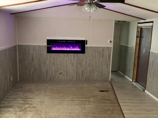 2 Br, 2 bath, Single Family 10421 Fort Gardner