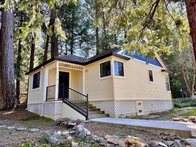 2 Br, 2 bath, Single Family 10529 Boulder Street