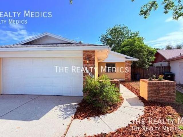 2 Br, 2 bath, Single Family 10609 Wyndcliff Dr