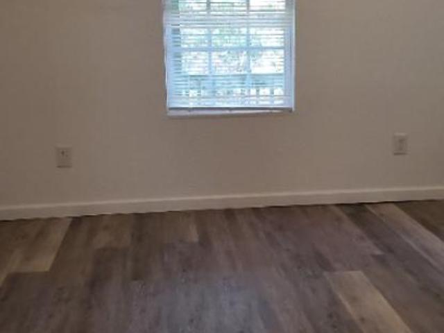 2 Br, 2 bath, Single Family 1063 Prescott Rd