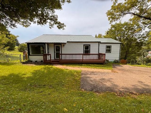 2 Br, 2 bath, Single Family 10 E 7th St