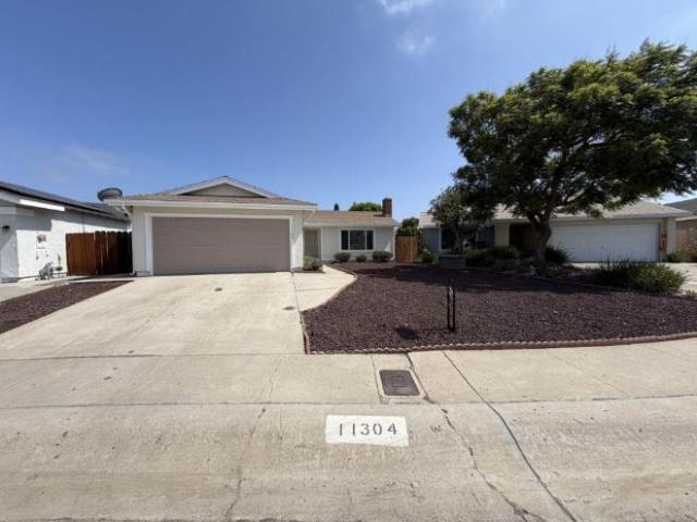 2 Br, 2 bath, Single Family 11304 Ganesta Rd