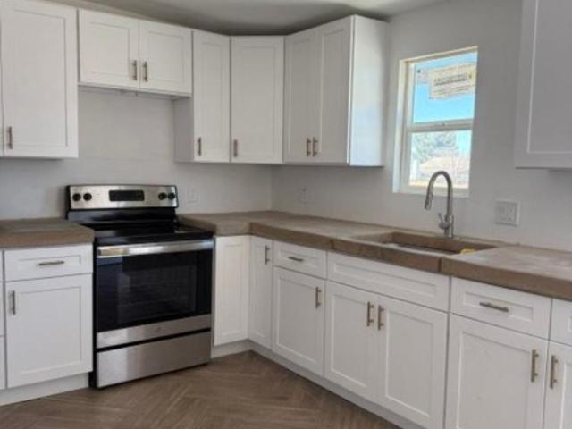 2 Br, 2 bath, Single Family 11742 Greasewood Ln
