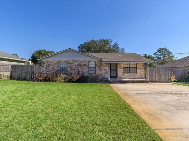 2 Br, 2 bath, Single Family 119 Marimba St