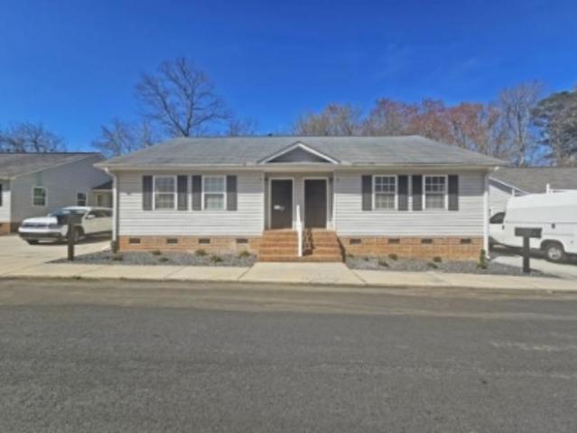 2 Br, 2 bath, Single Family 11 Paris Creek Court