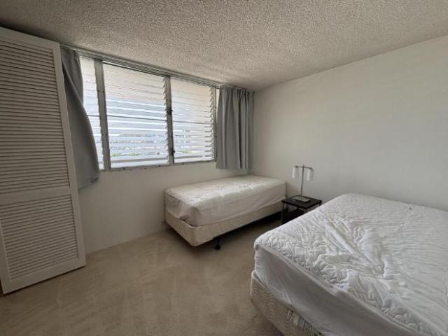 2 Br, 2 bath, Single Family 1212 Punahou St