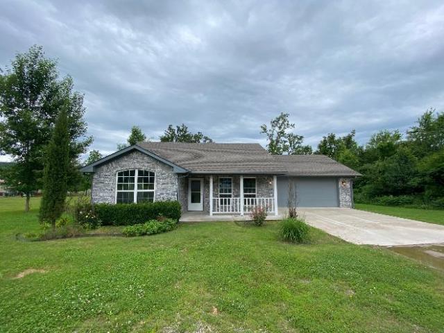 2 Br, 2 bath, Single Family 12911 W Southern Oaks St