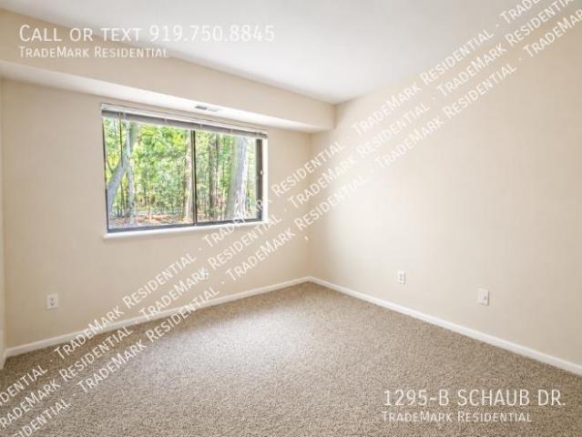 2 Br, 2 bath, Single Family 1295 B Schaub Dr