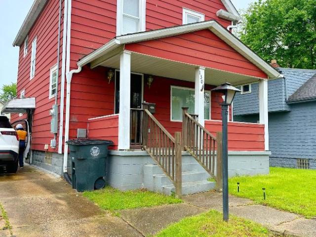 2 Br, 2 bath, Single Family 1304 Kellogg Ave