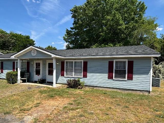2 Br, 2 bath, Single Family 1313 Ireland Drive