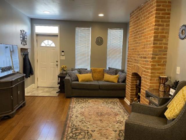 2 Br, 2 bath, Single Family 1336 Washington Blvd