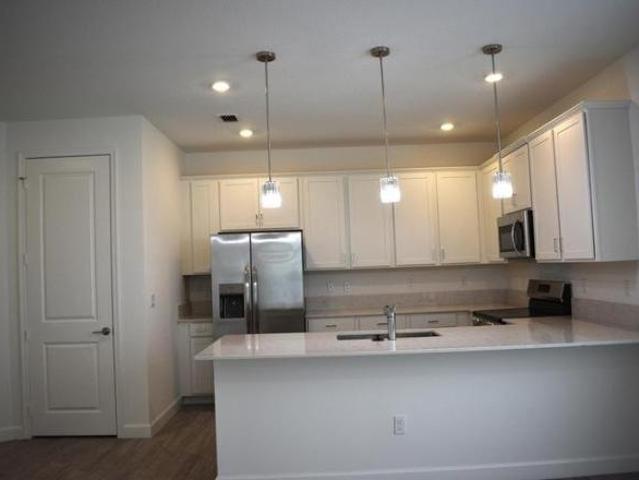 2 Br, 2 bath, Single Family 13419 Noble Drive