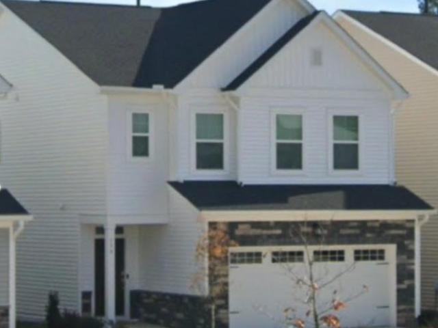 3 Br, 2 bath, Single Family 136 Yellow Iris Dr