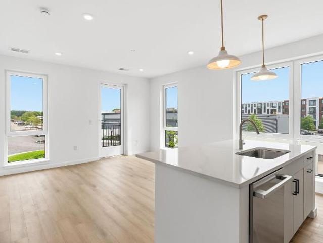 2 Br, 2 bath, Single Family 2454 Lafayette Road