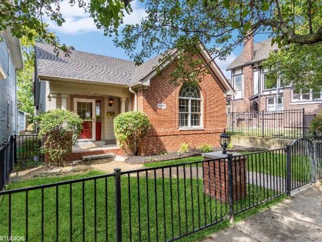 2 Br, 2 bath, Single Family 2542 North Talbott St