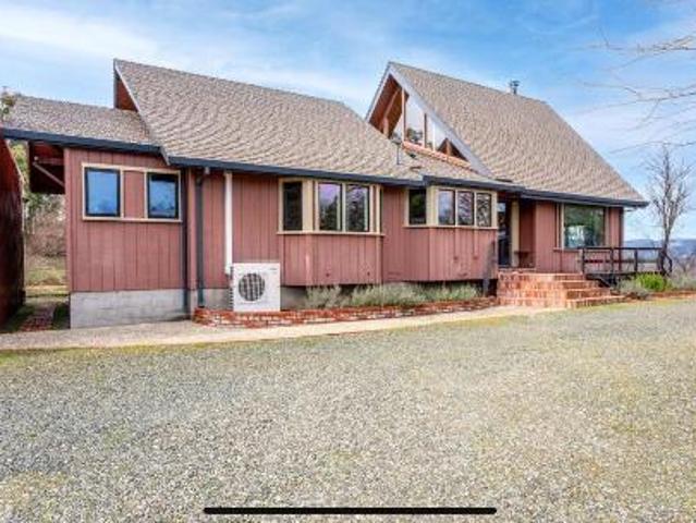 2 Br, 2 bath, Single Family 2567 Hendricks Rd
