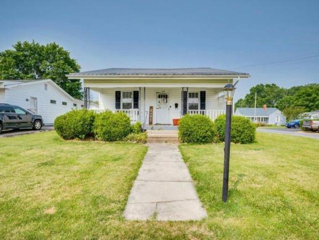 2 Br, 2 bath, Single Family 260 Lexington Ave